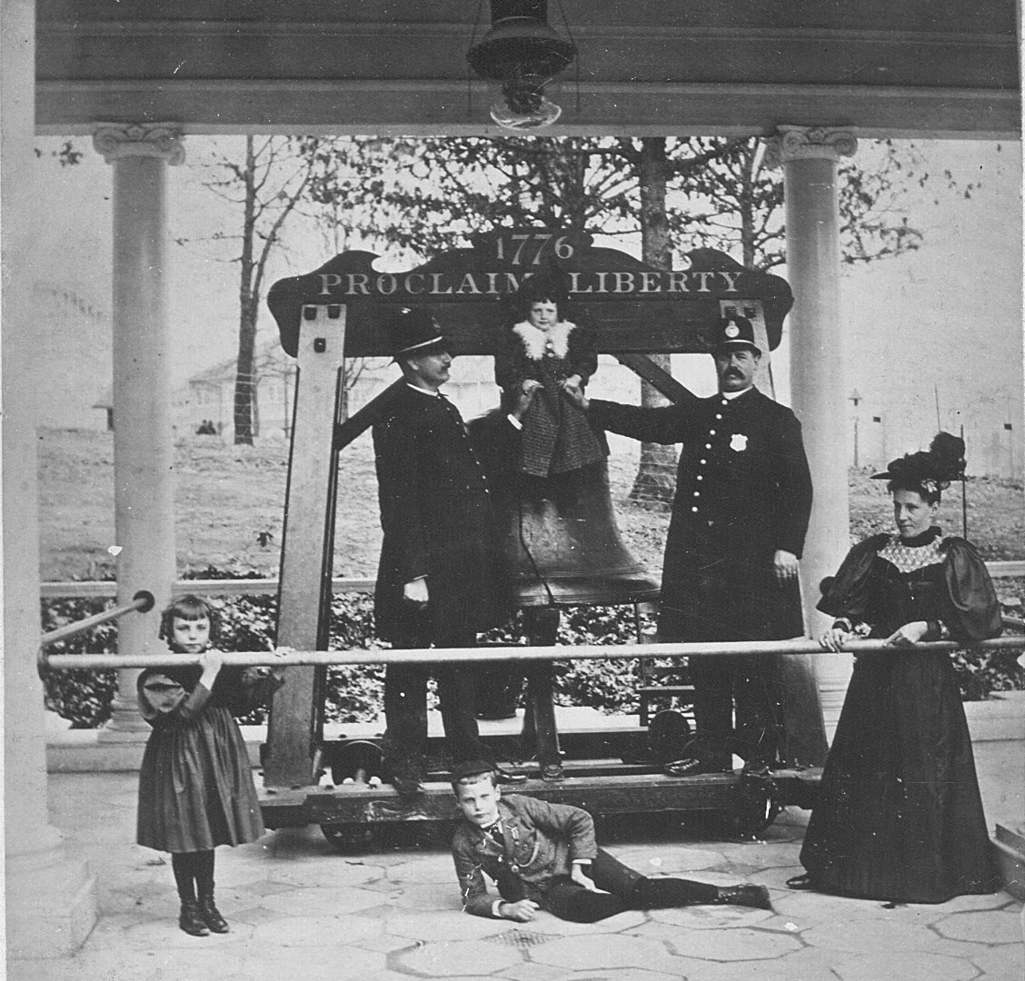 The Rise and Fall of American World’s Fairs: A Historical Overview